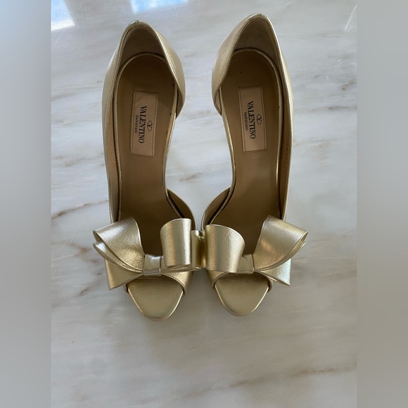 Valentino | Shoes | Valentino Gold Bow Heels 65 | Poshmark